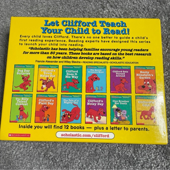 Scholastic | Other | Scholastic Clifford The Big Red Dog 2 Childrens ...